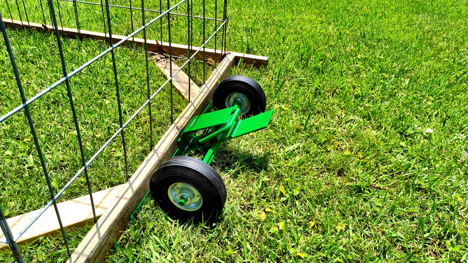 Wide Track ChickLift – (8-10ft wide coops) – FREE SHIPPING